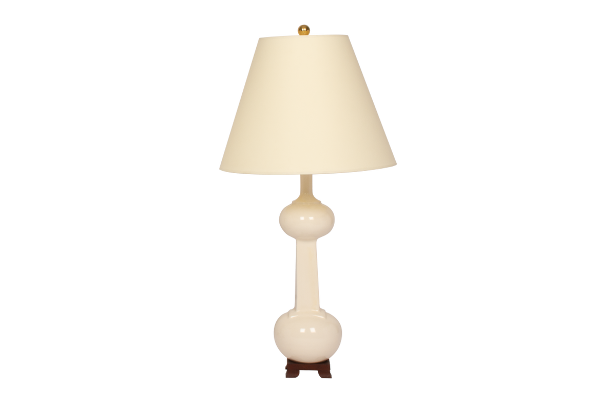 Hadley Medium Lamp in Blanc de Chine – Christopher Spitzmiller, Inc.